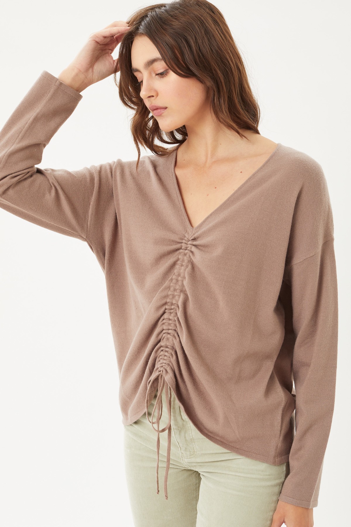 A V-neckline Drawstring Ruched Top – Persix