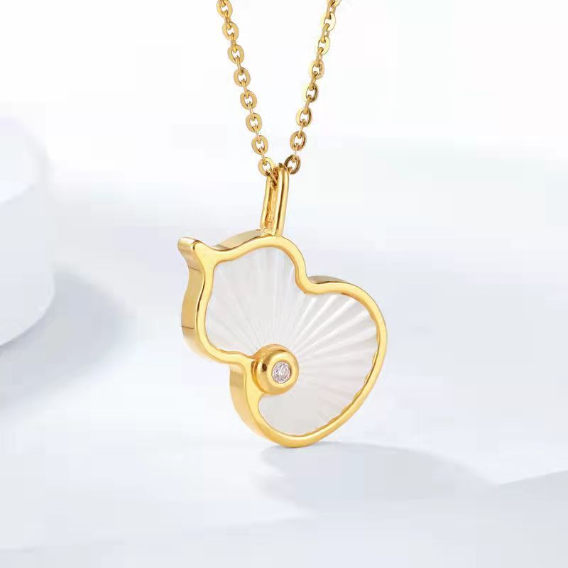 18K Gold White Shell With Diamond Gourd Pendant Versatile - Persix